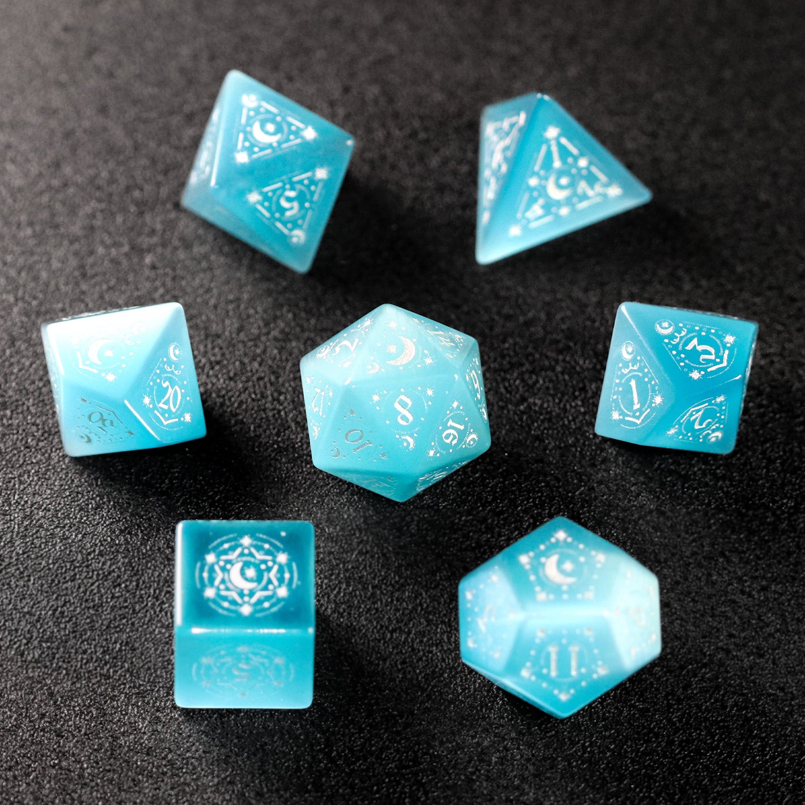 Pasqyra Ocean Color Cat's Eye Engraved Gemstone Dice Set – DragonStone
